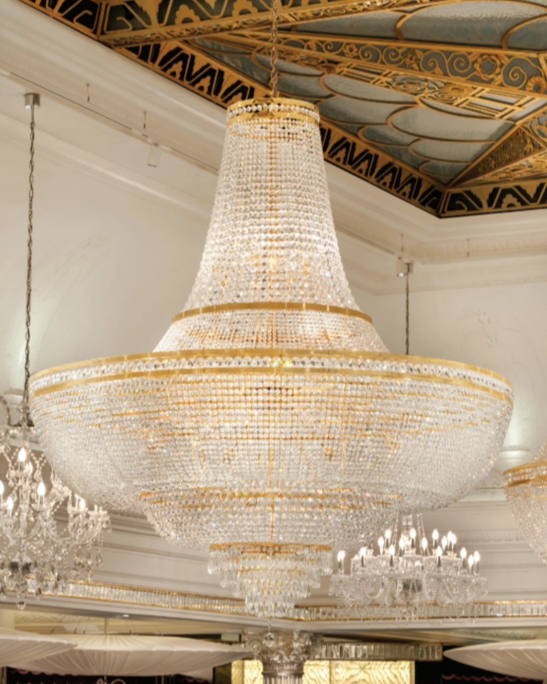 A Regal Revival: The Georgian at Harrods – A Lighting Masterpiece ...
